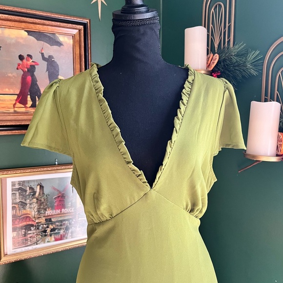Dresses | The Green Ruched Trim Poet Sleeve Midi Dress With Tie | Poshmark
